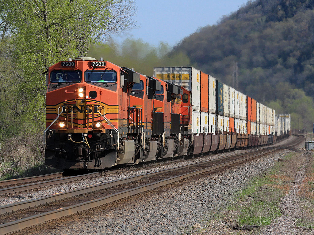 BNSF 7680